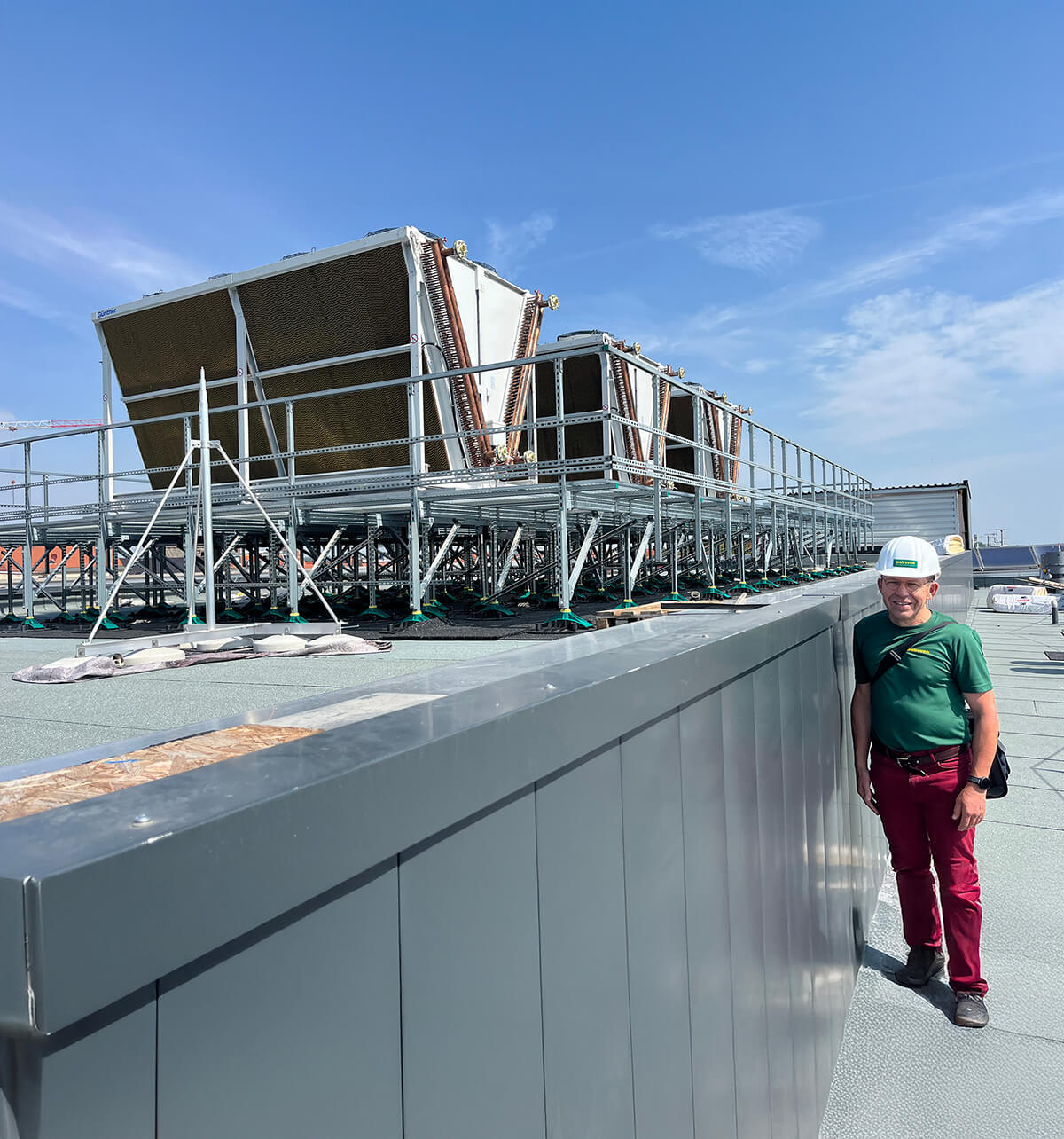 RLT-Anlagen und Rückkühlsysteme sicher auf Flachdach montiert